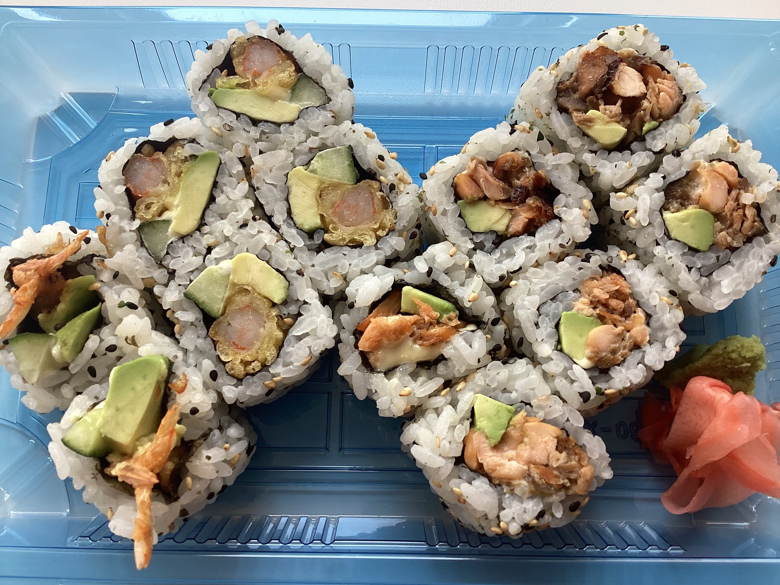 Maki Sushi Fully Cooked Set 12pcs | Cafe Mozaiko